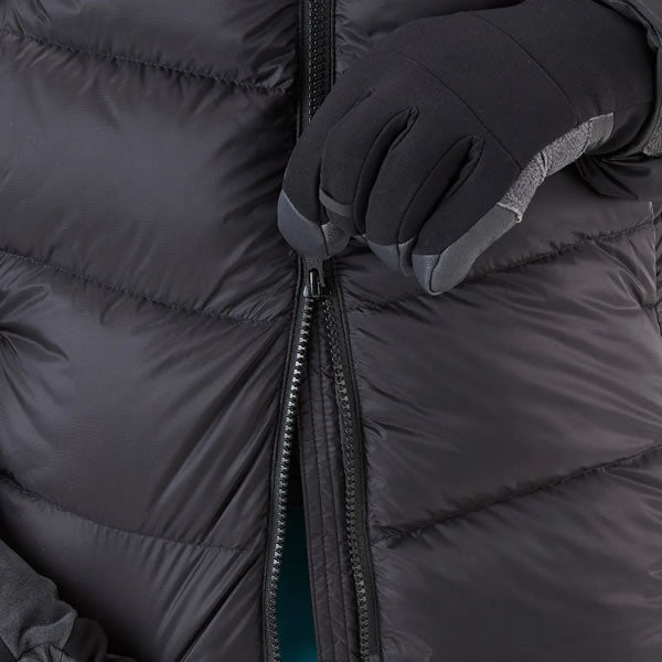 Rab-Neutrino-Pro-Jacket-womens-anthracite-in-use-two-way-zipper_grande ...